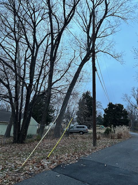 utility-pole- – 1 | City of Houston Lake